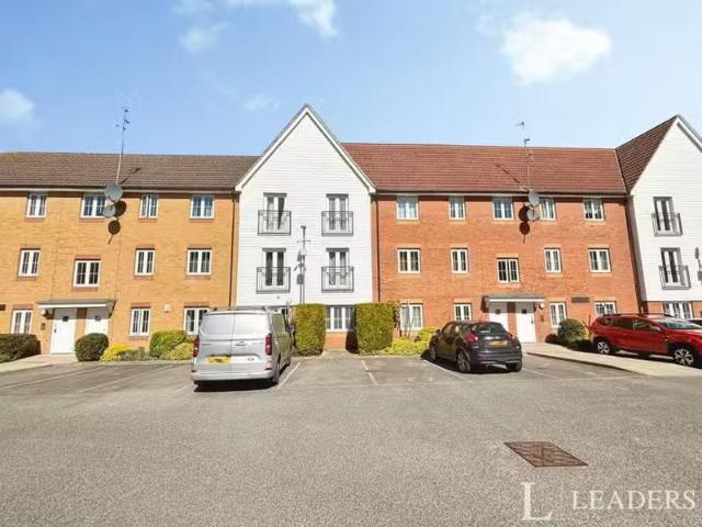 2 bedroom flat for rent in Bromley Close, East Road, Harlow, C.