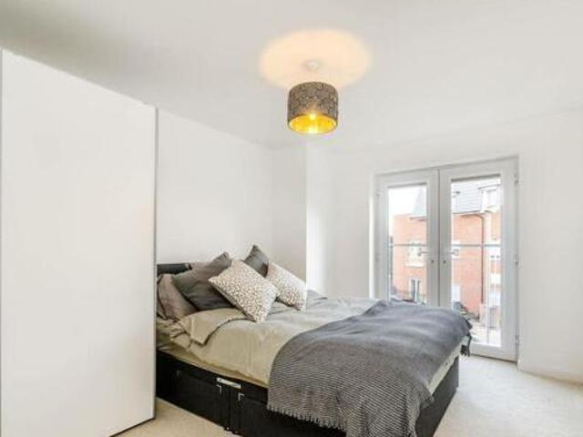 2 Bedroom Flat For Rent In Bromley