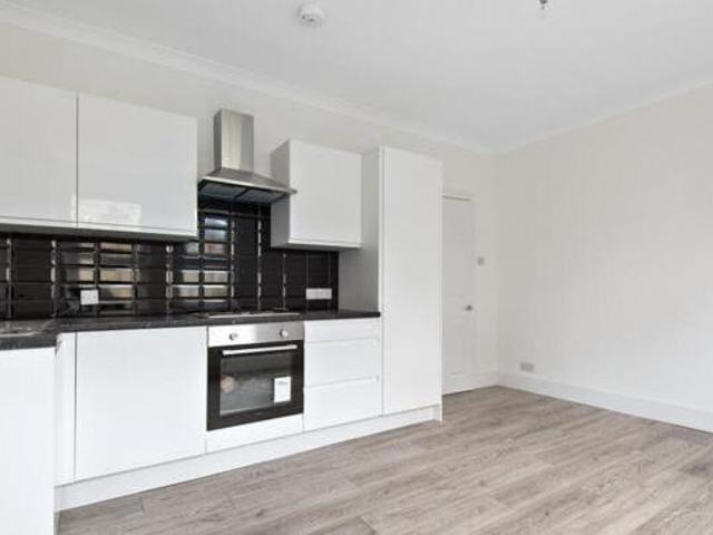 2 Bedroom Flat For Rent In Bromley