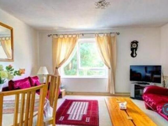 2 Bedroom Flat For Rent In Bromley