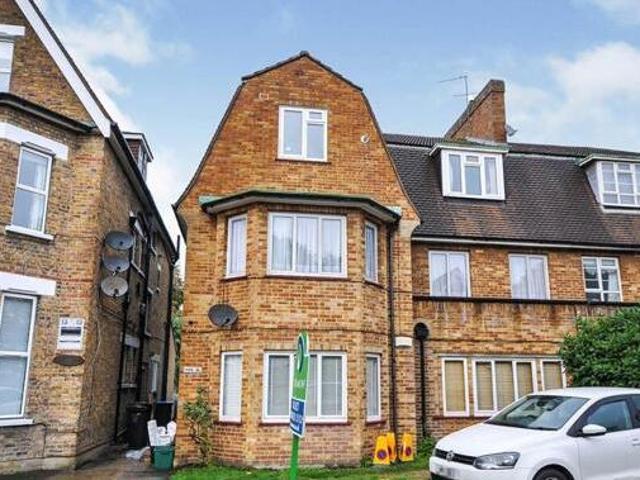 2 Bedroom Flat For Rent In Bromley