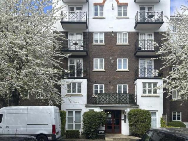2 bedroom flat for rent in Brompton Park Crescent, London, SW6