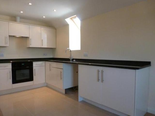 2 bedroom flat for rent in Bromyard Road, Worcester, WR2