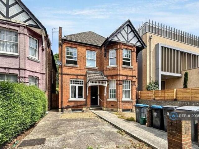 2 bedroom flat for rent in Brondesbury Park, London, NW2
