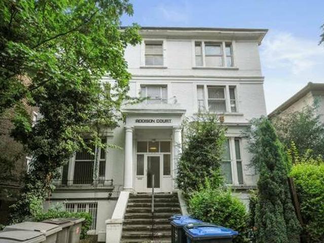 2 bedroom flat for rent in Brondesbury Road Brondesbury NW6