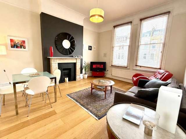 2 bedroom flat for rent in Brook Green, London