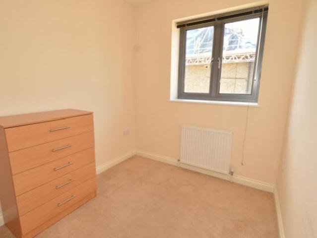 2 bedroom flat for rent in Brookbank Road, London, SE13