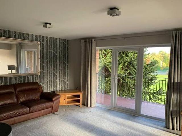 2 bedroom flat for rent in Brooklawn M20