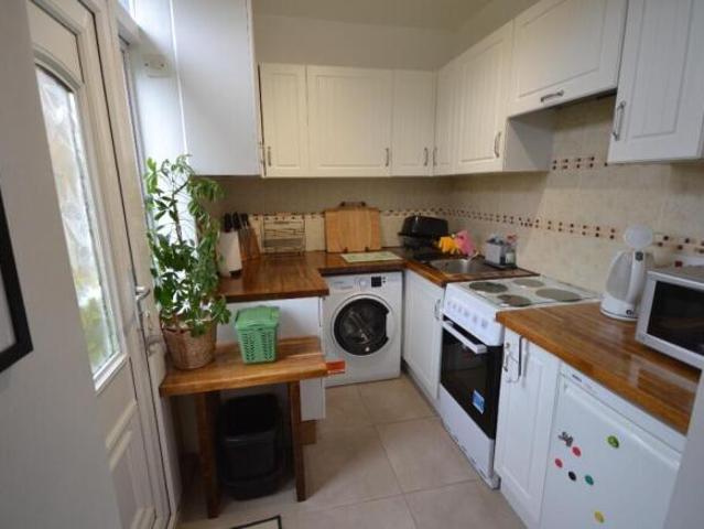 2 bedroom flat for rent in Broomfield Crescent, Carrick Knowe, Edinburgh, EH12