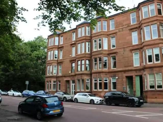 2 bedroom flat for rent in Broomhill Drive, Broomhill, Glasgow.