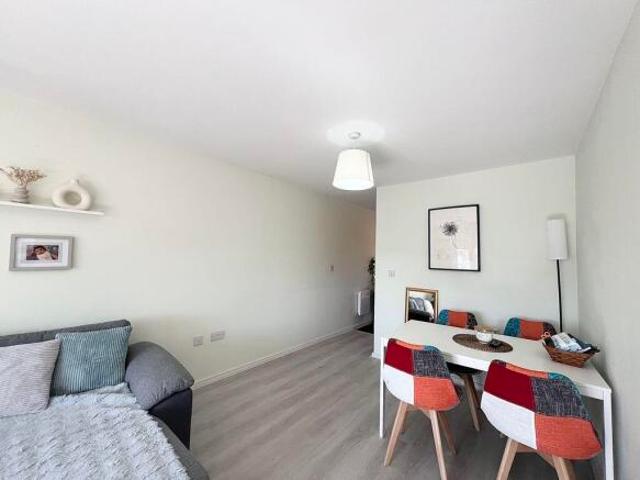 2 bedroom flat for rent in Brattice Drive, Manchester, M27
