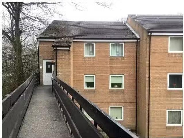 2 bedroom flat for rent in Braybrook Court, Bradford, West Yor.