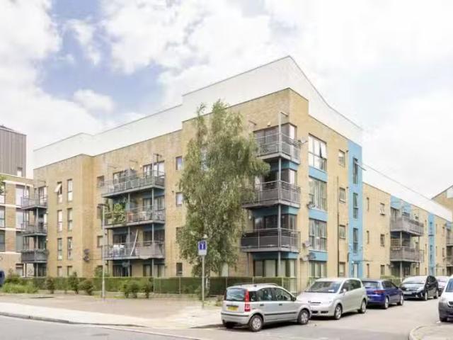 2 bedroom flat for rent in Brabazon Street, Canary Wharf, E14