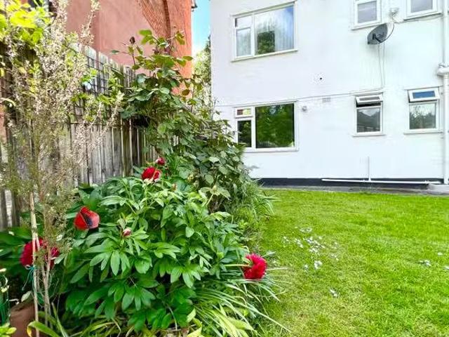 2 bedroom flat for rent in Brackley Court, Beckenham, Kent, BR3