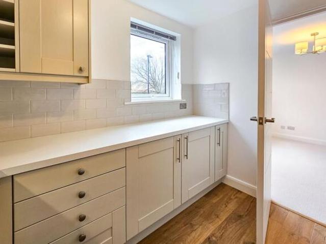 2 bedroom flat for rent in Bramham Drive, Harrogate, HG3