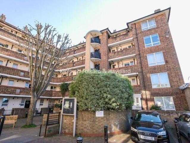 2 bedroom flat for rent in Brandon Street, Walworth, London, SE17