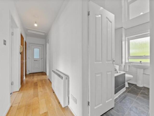2 bedroom flat for rent in Brankholm Brae, Hamilton, South Lanarkshire, ML3