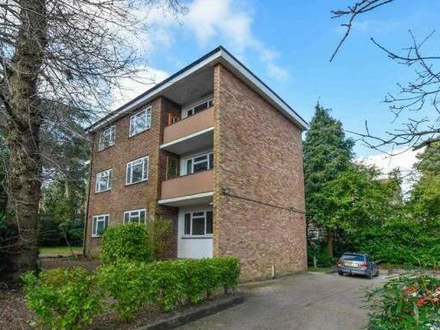 2 bedroom flat for rent in Branksome Wood Road Bournemouth BH12
