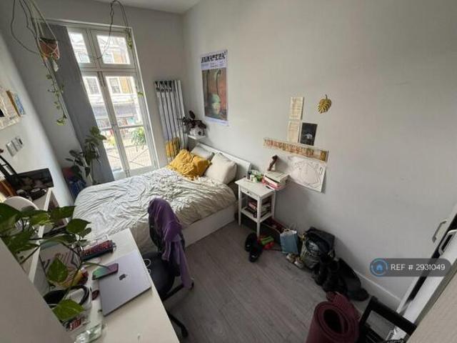 2 bedroom flat for rent in Brecknock Road, London, N7