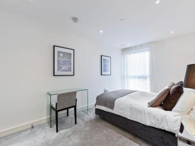 2 bedroom flat for rent in Brent House, Wandsworth Road, London SW8