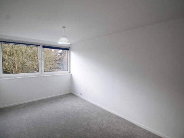 2 bedroom flat for rent in Brentford Docks, TW8