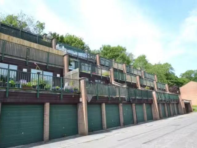 2 bedroom flat for rent in Briary Road, Portishead, BS20