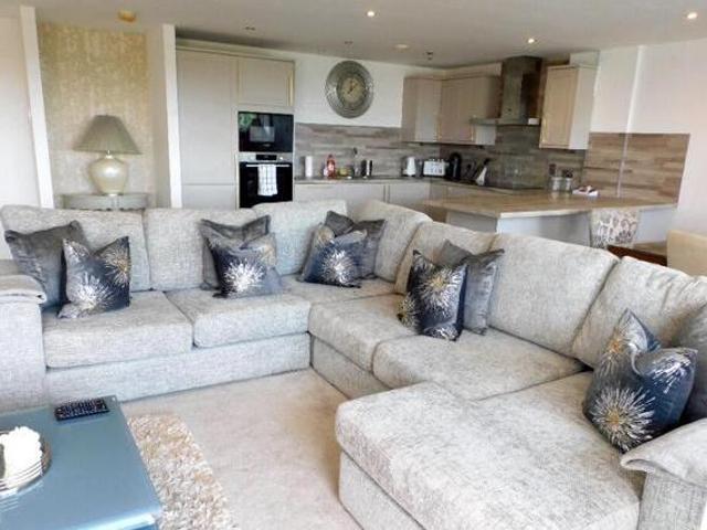 2 Bedroom Flat For Rent In Bridgeton, Glasgow
