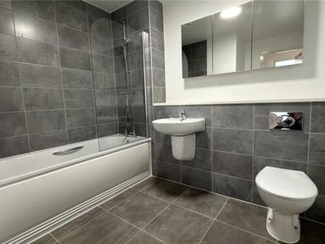 2 bedroom flat for rent in Bridgewater Wharf Block D, 257 Ordsall Lane, Salford, M5