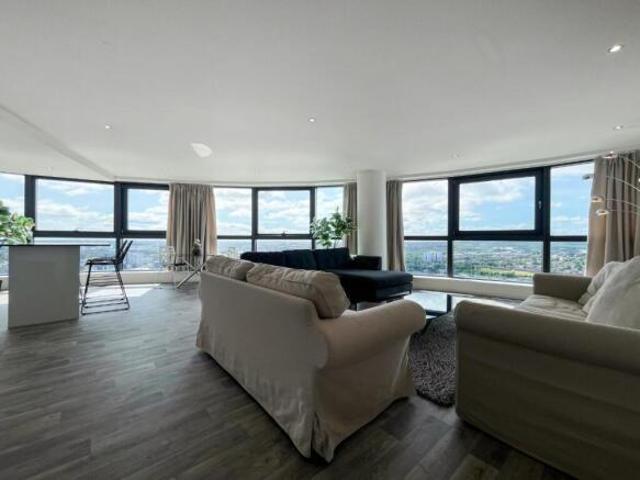 2 bedroom flat for rent in Bridgewater Place, Water Lane, Leeds, LS11
