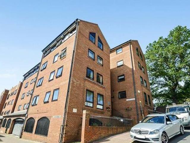 2 Bedroom Flat For Rent In Brighton