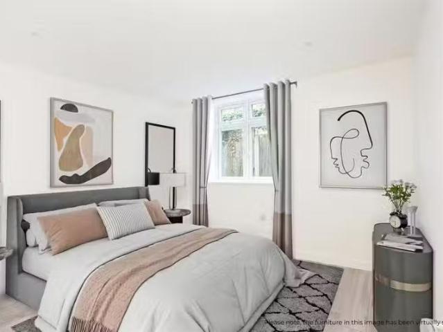 2 bedroom flat for rent in Brighton Road, Purley, CR8