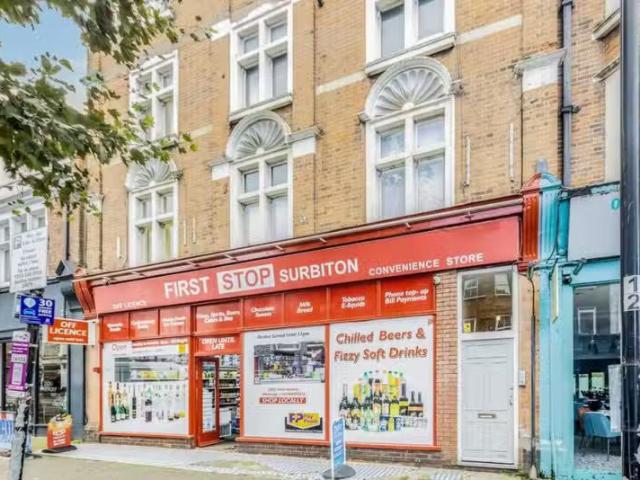 2 bedroom flat for rent in Brighton Road, Surbiton, KT6