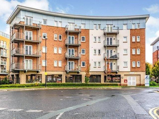 2 bedroom flat for rent in Brindley House, 1 Elmira Way, Salford, M5