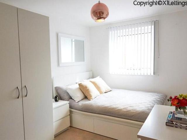 2 bedroom flat for rent in Brindley House, 1 Elmira Way, Salford, M5