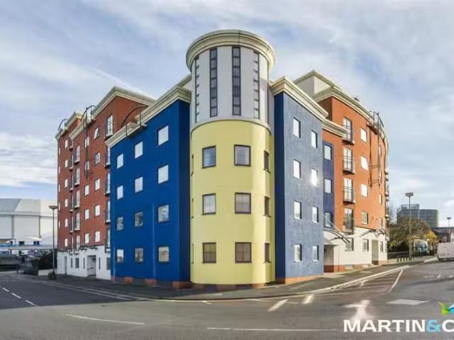 2 bedroom flat for rent in Brindley Point, Sheepcote Street, B.