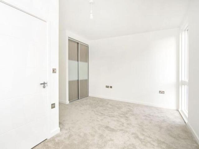 2 bedroom flat for rent in Bristol Walk, Kilburn, London, NW6