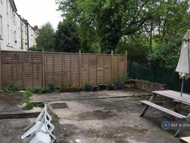 2 Bedroom Flat For Rent In Bristol