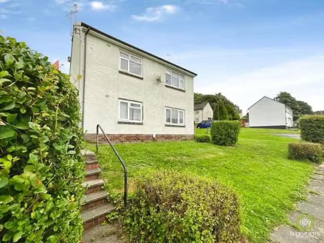 2 bedroom flat for rent in Brunshaw Avenue, Burnley, BB10