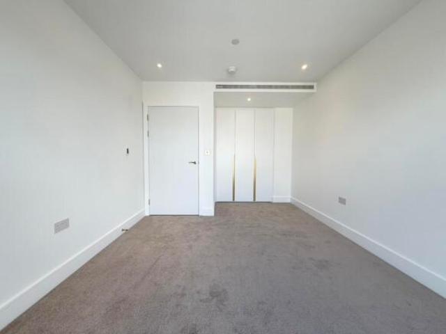 2 bedroom flat for rent in Brunswick House, Parr's Way, Hammersmith And Fulham, London, W6