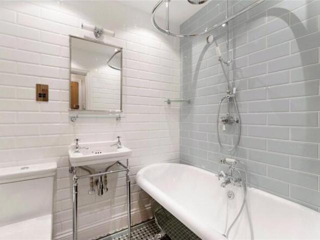 2 bedroom flat for rent in Brunswick Park Camberwell SE5