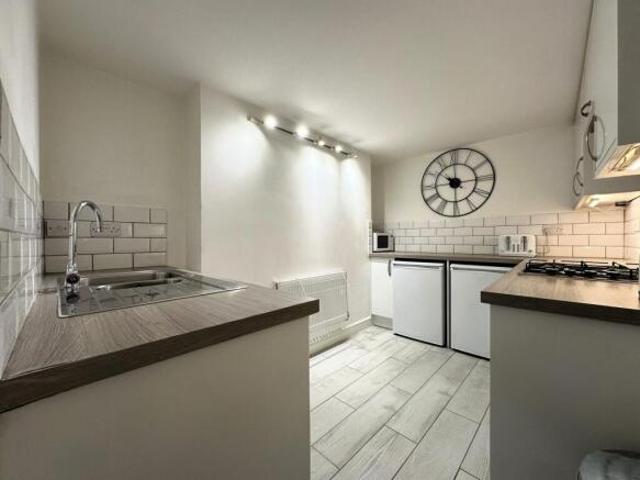 2 bedroom flat for rent in Brunswick Road, Gloucester, GL1