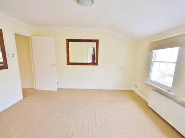 2 bedroom flat for rent in Brunswick Road Hove East Sussex BN3