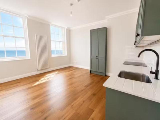 2 bedroom flat for rent in Brunswick Terrace, HOVE, BN3