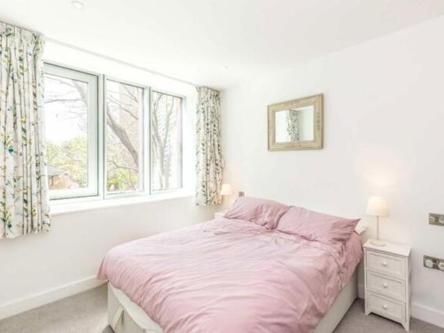2 bedroom flat for rent in Buckhold Road, Wandsworth, SW18