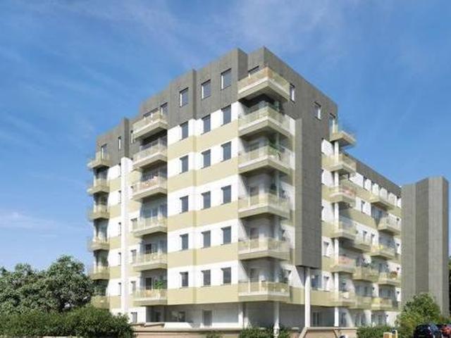 2 bedroom flat for rent in Buckingham Gardens Slough SL1