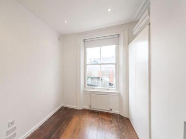 2 bedroom flat for rent in Buckland Crescent, Belsize Park, London, NW3