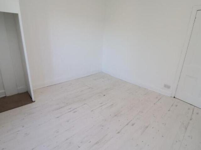 2 bedroom flat for rent in Budhill Avenue, Springboig, Glasgow, G32