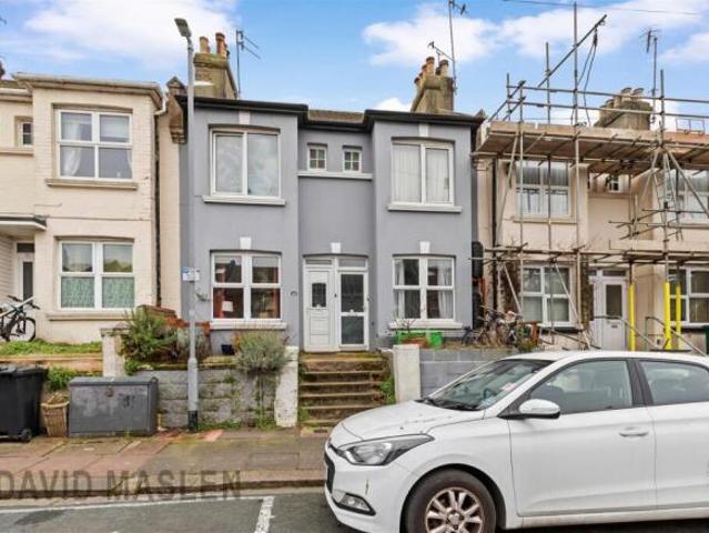 2 bedroom flat for rent in Buller Road, Brighton, BN2