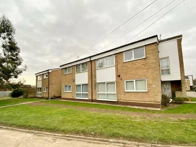 2 bedroom flat for rent in Burton Road Cottingham East Yorkshire HU16