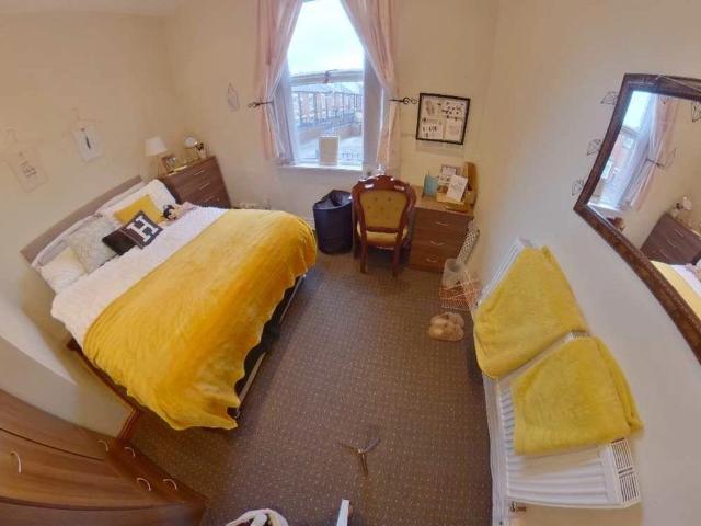 2 Bedroom Flat for rent in Burley Lodge Road